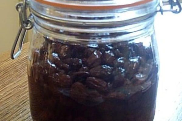 Soak Raisins in Water and Drink the Liquid: A Simple and Powerful ...