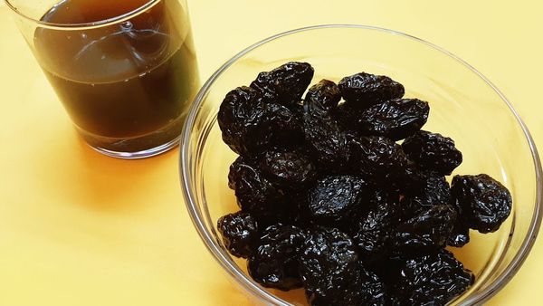 Dried Plums: A Natural Digestive Remedy – Green Tricks