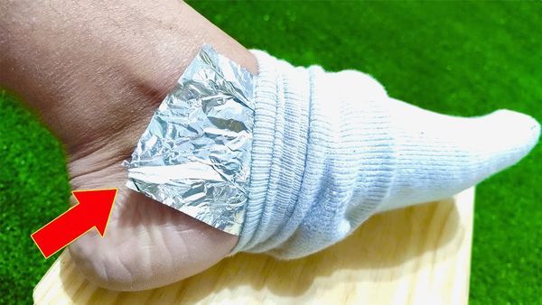 Wrapping Your Feet in Aluminum Foil: A Unique Remedy to Explore – Green ...